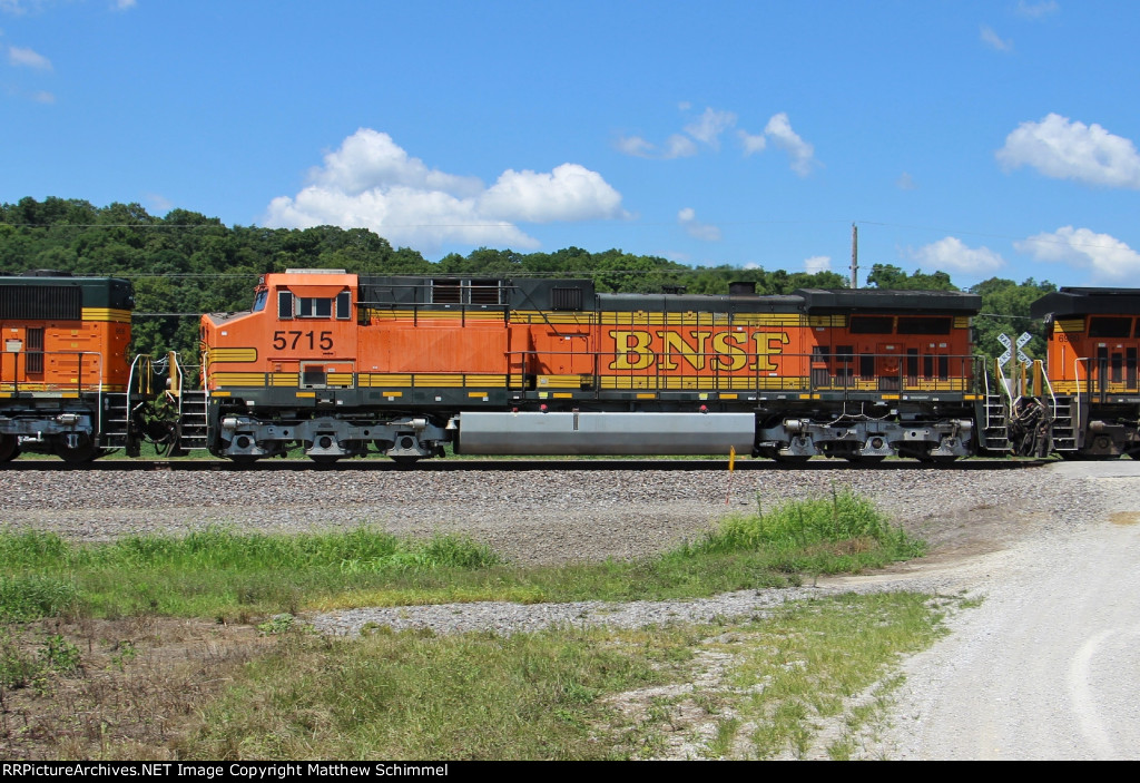 BNSF 5715